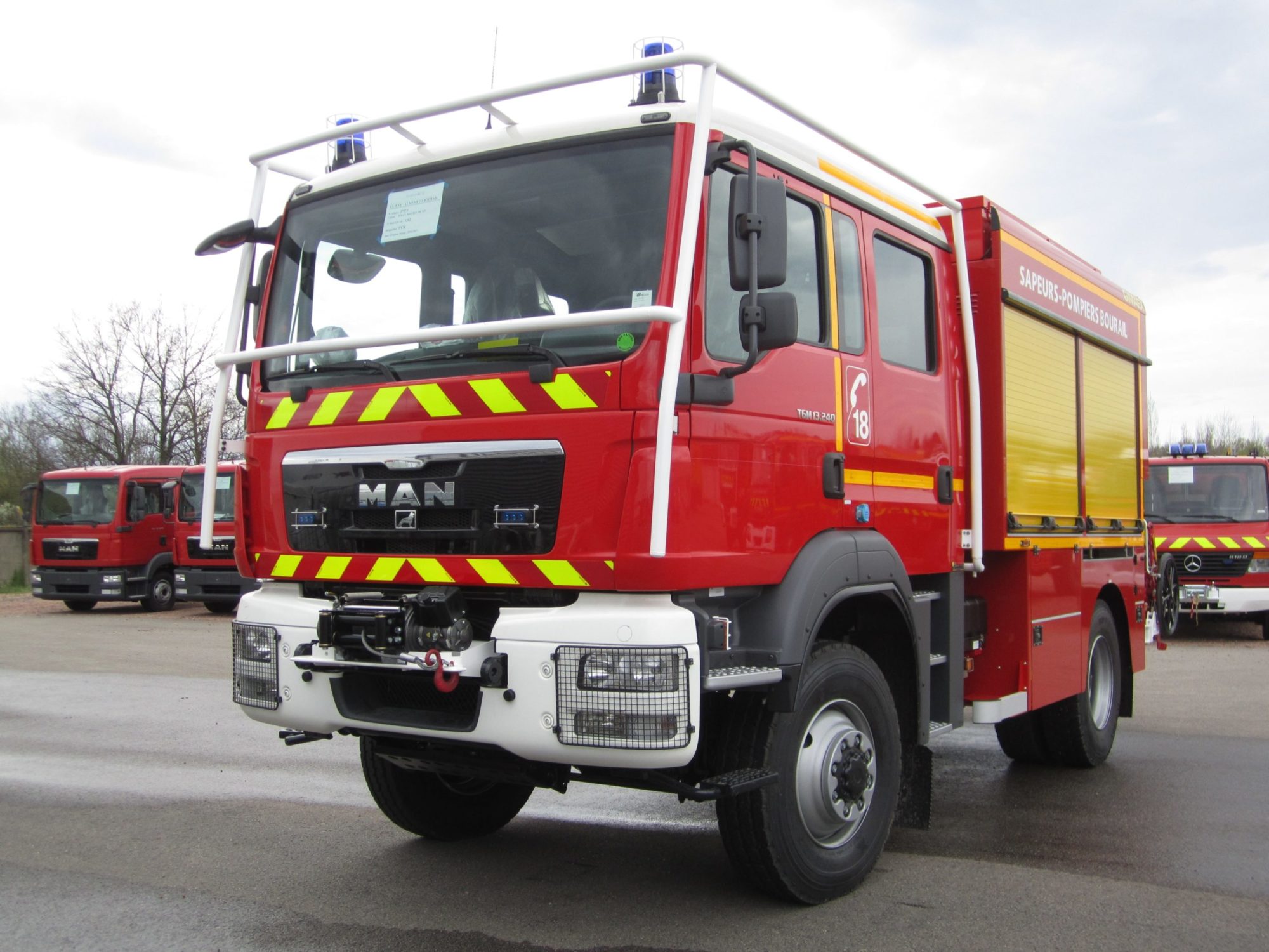 Camion Citerne Rural Moyen/Secours routier - CCRM (SR) - Desautel Fire ...